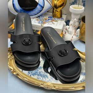 Kurt Geiger | Shoes | Kurt Geiger London Nwob Chelsea Cut Out Slide ...